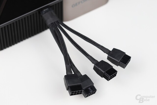 Faulty 12VHPWR Connectors: Review Sees Issue With Nvidia's RTX-4090 Adapter Faulty 12VHPWR Connectors: Review Sees Issue With Nvidia's RTX-4090 Adapter
