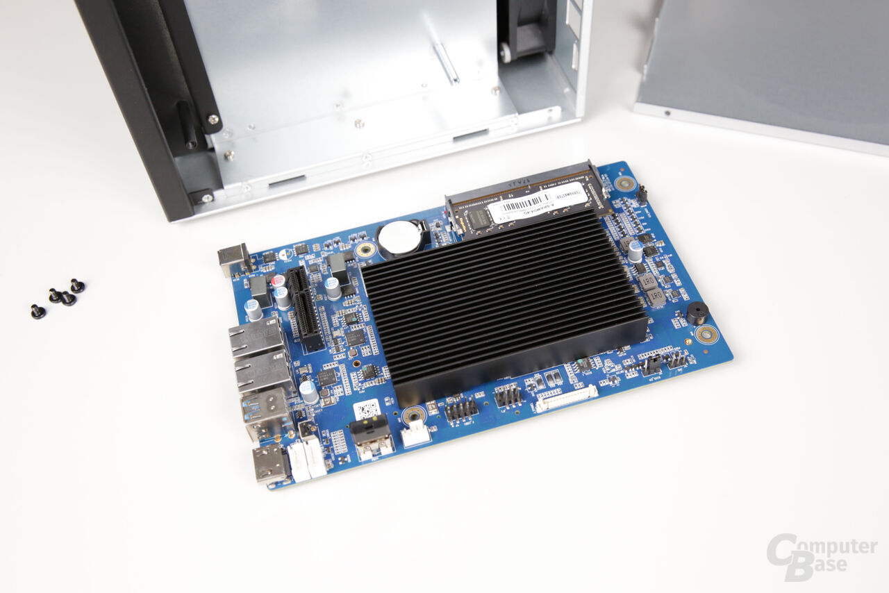 TerraMaster T6-423 NAS im Test - ComputerBase