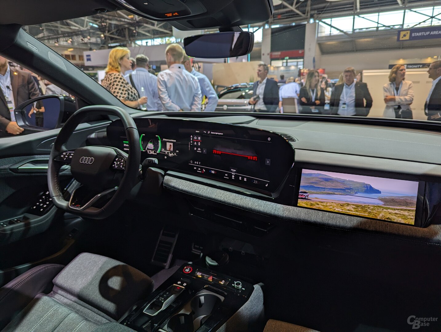 Audi: Der Q6 e-tron führt ein neues digitales Cockpit ein - ComputerBase