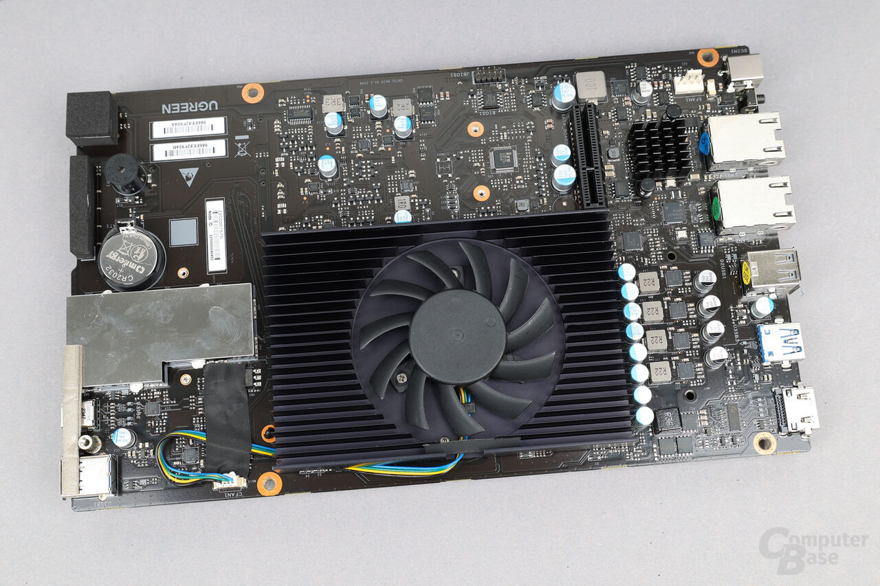 Ugreen DXP4800 Plus NAS im Test - ComputerBase