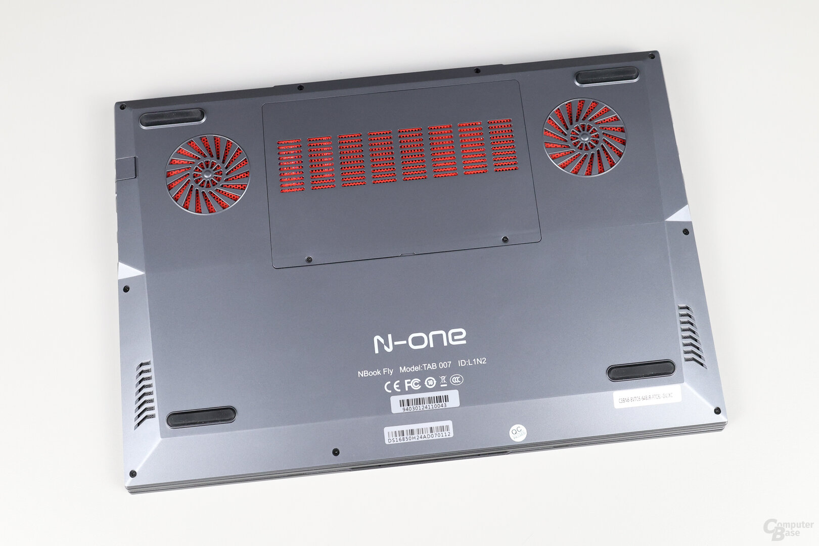 N-One NBook Fly Dual-Display-Notebook im Test - ComputerBase