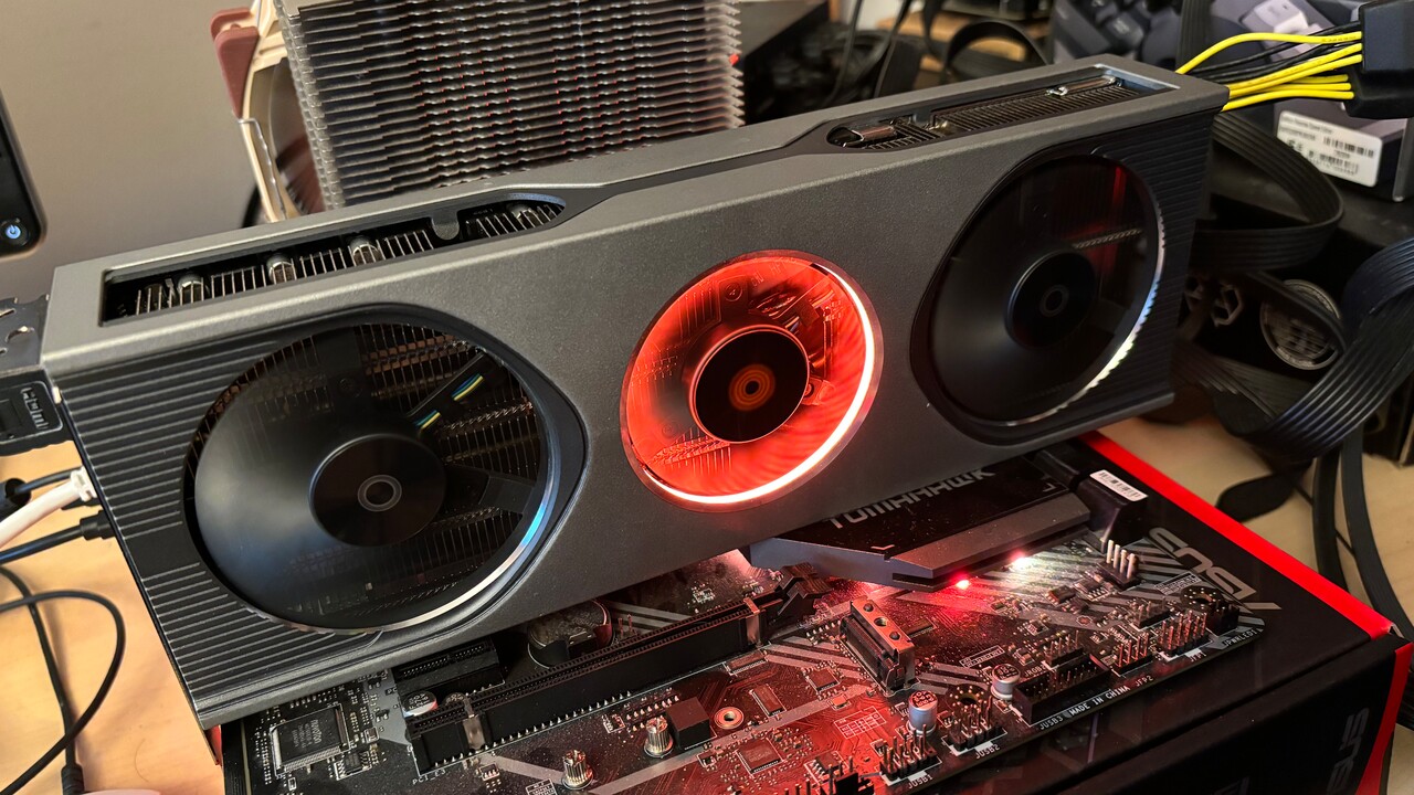 Moore Threads MTT-S80: Gaming-Grafikkarten aus China beherrschen jetzt DirectX 12 - ComputerBase