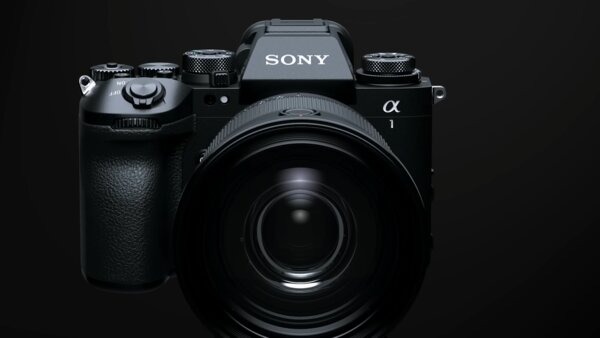 Sony Alpha 1 II: DSLM-Kamera mit State-of-the-Art-Technik kostet 7.500 Euro - ComputerBase
