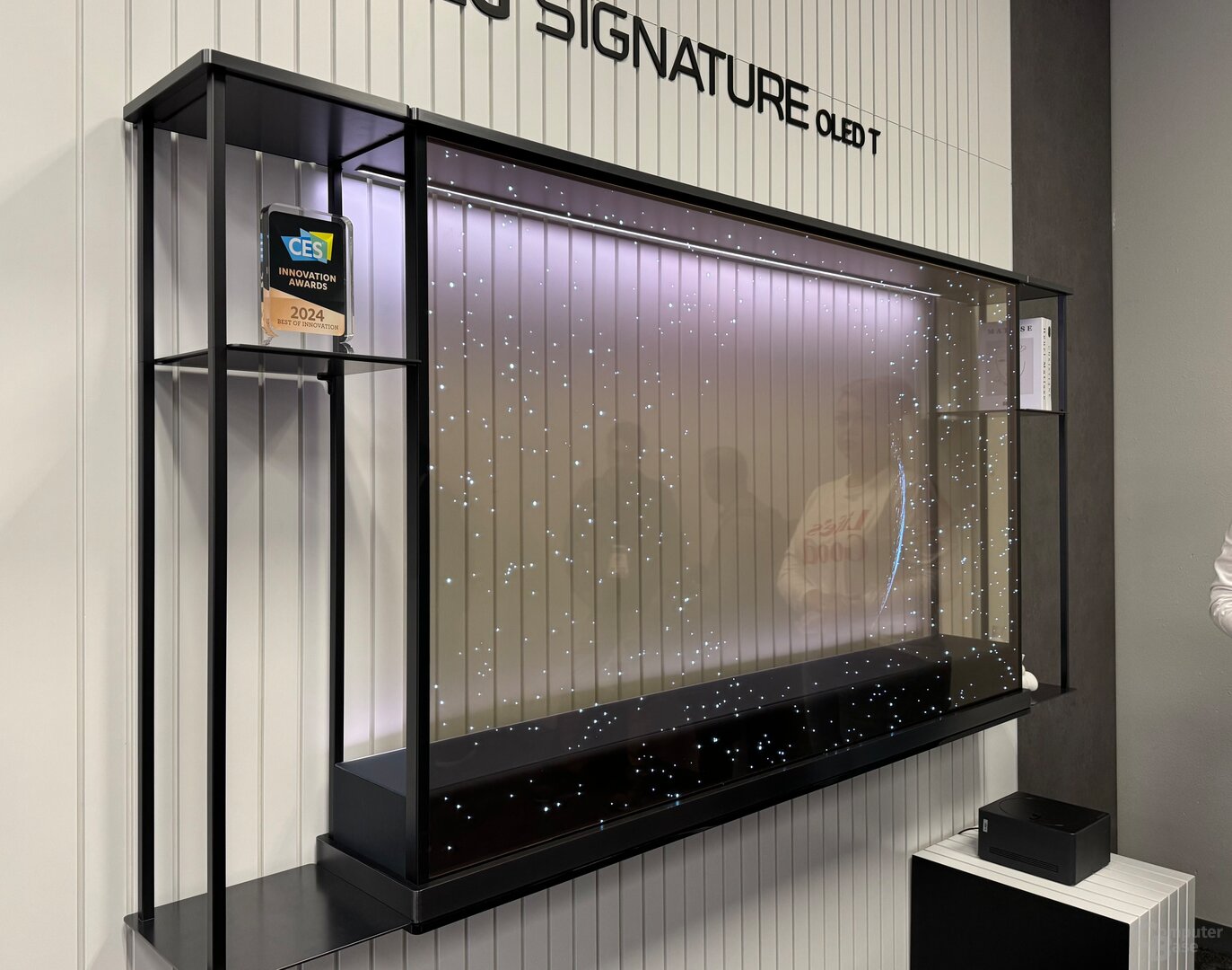 LG OLED T: Transparenter OLED-Fernseher startet für 50.000 Euro ...