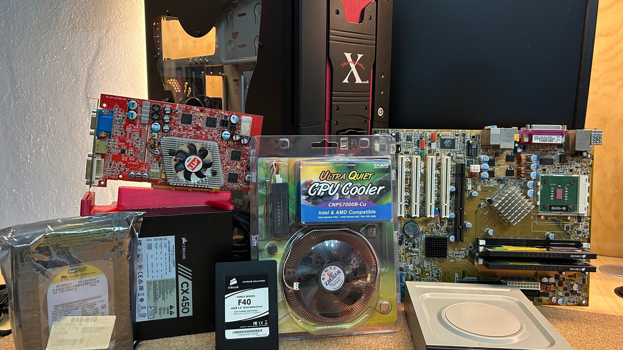 Das Feinste aus dem Jahr 2003: Die Community verlost einen Retro-PC ...