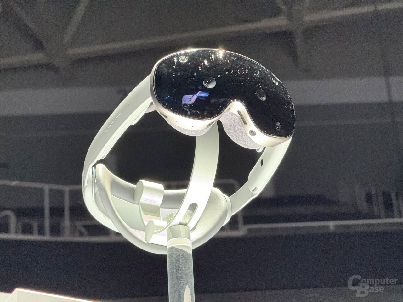 Android XR: Samsung zeigt Project Moohan und stellt AR-Brille in ...