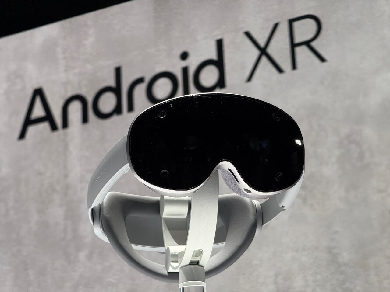 Android XR: Samsung zeigt Project Moohan und stellt AR-Brille in ...
