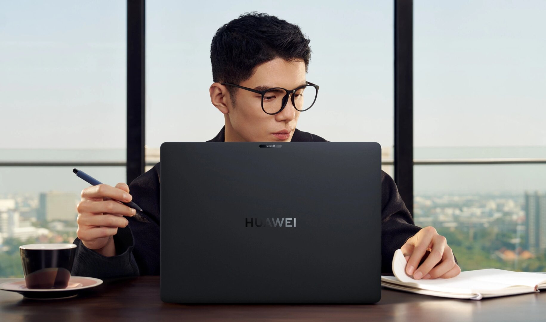 Huawei MateBook Fold und Pro: Faltbares Notebook setzt auf eigene CPU ...