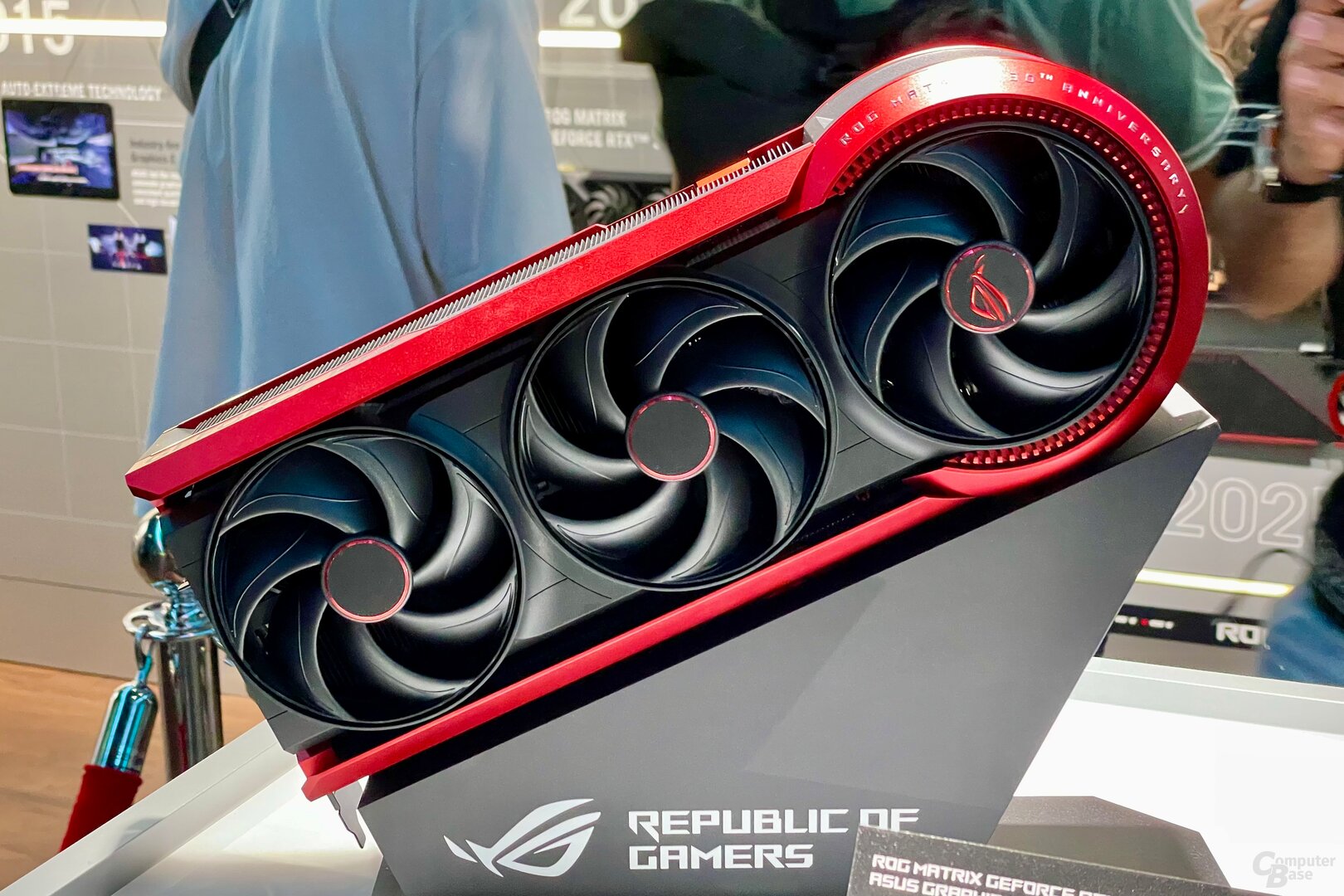 Asus RTX 5090 ROG Matrix: GPU-Tweak-Support ist da, wo bleibt die 800-W ...