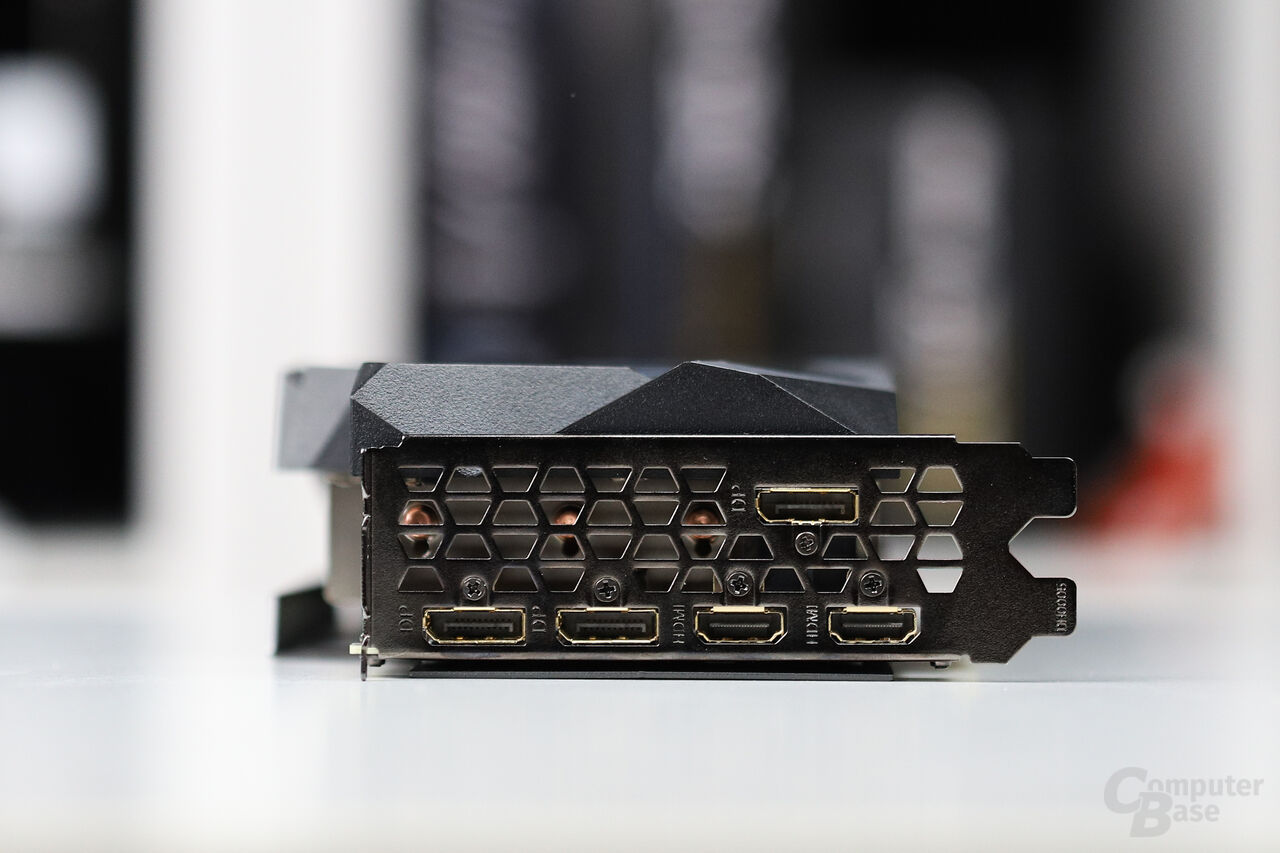 Custom-Designs der GeForce RTX 3090 im Test - ComputerBase